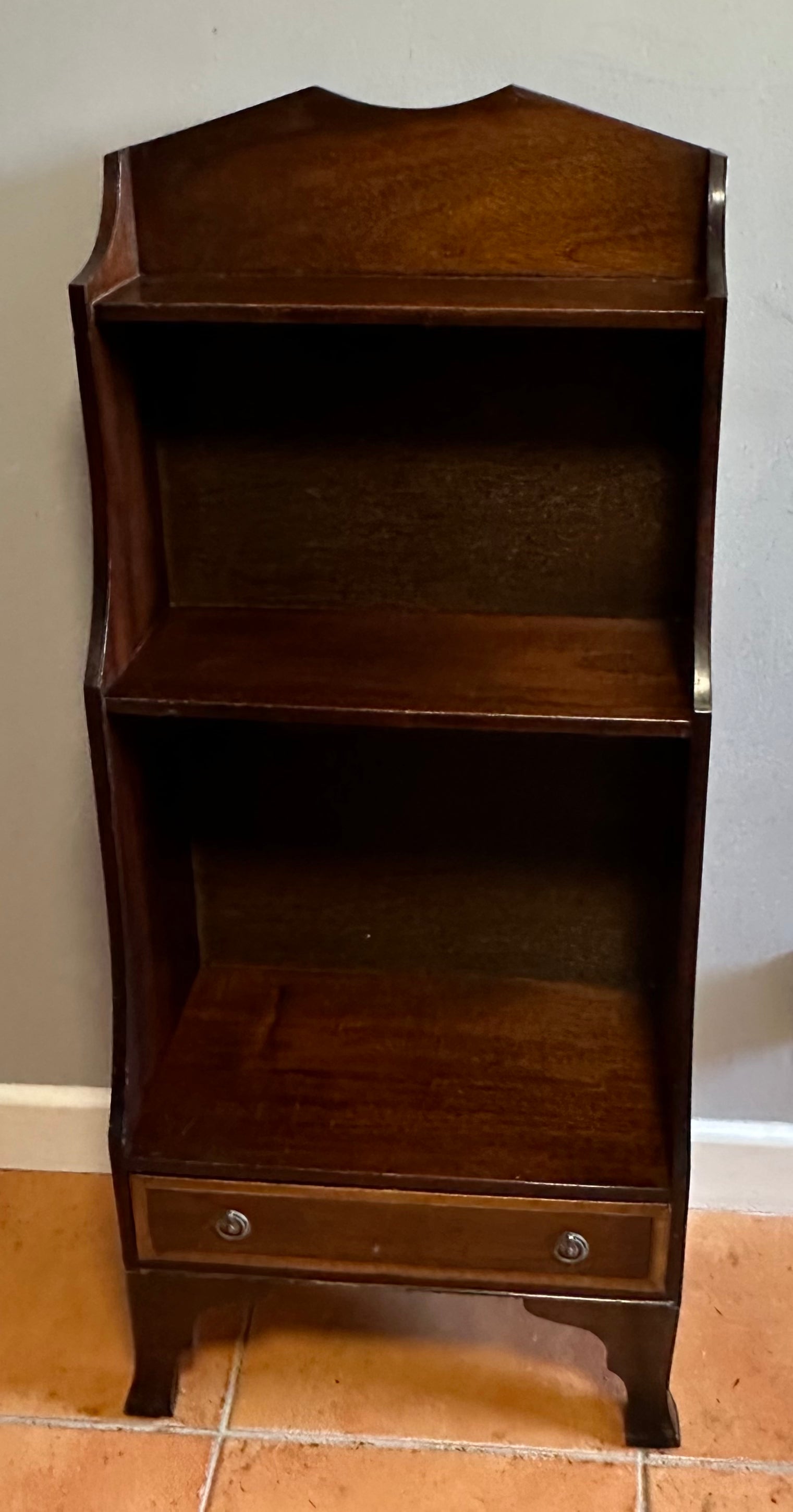 Bookcases – Avego Antiques